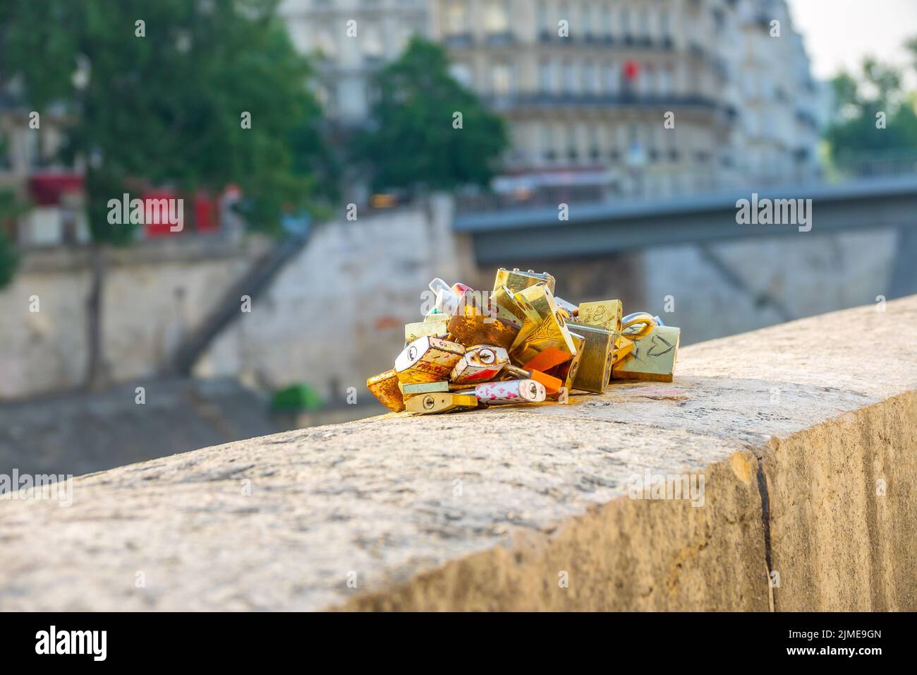 Parapet walk hi-res stock photography and images - Alamy