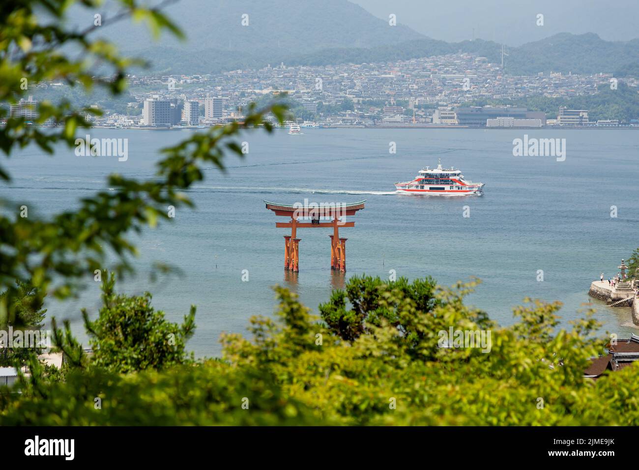 Itsukushima shrine itsukushima jinja hi-res stock photography and ...