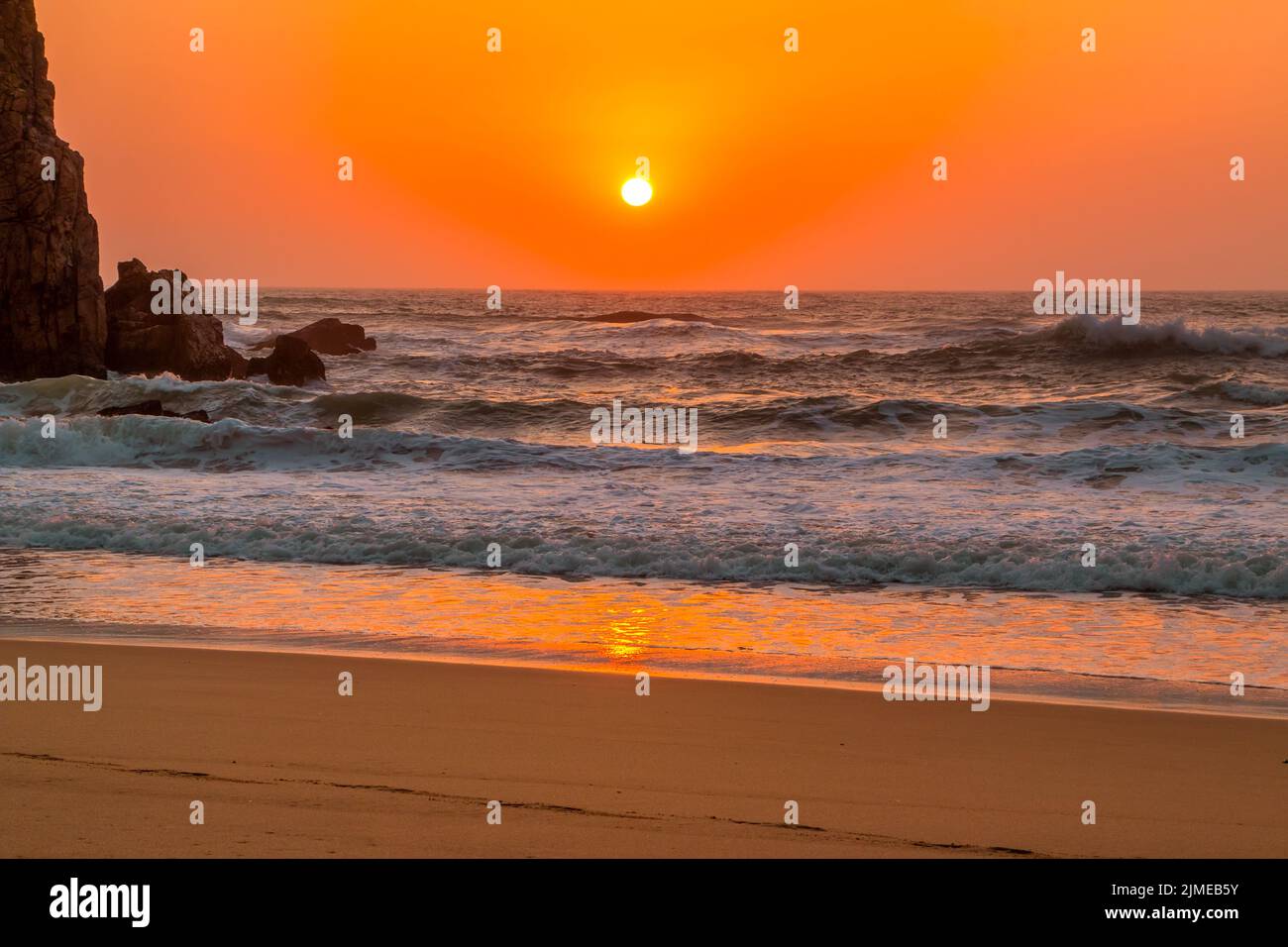 Portuguese beach sunset hi-res stock photography and images - Alamy