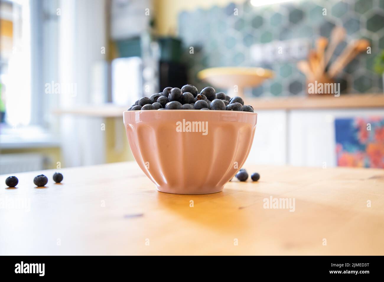 Kitchen table overhead hi-res stock photography and images - Alamy
