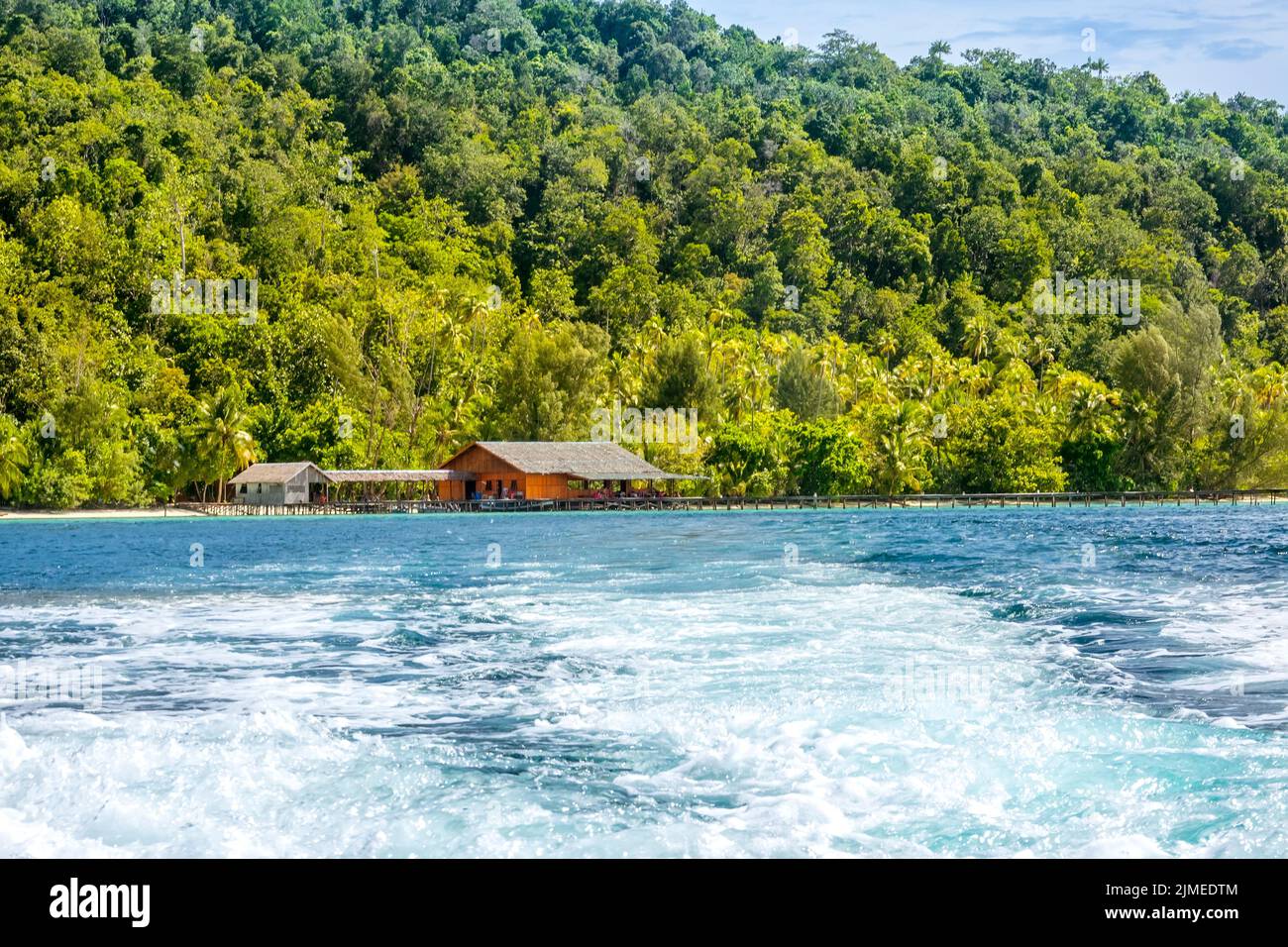 Island of foam hi-res stock photography and images - Alamy