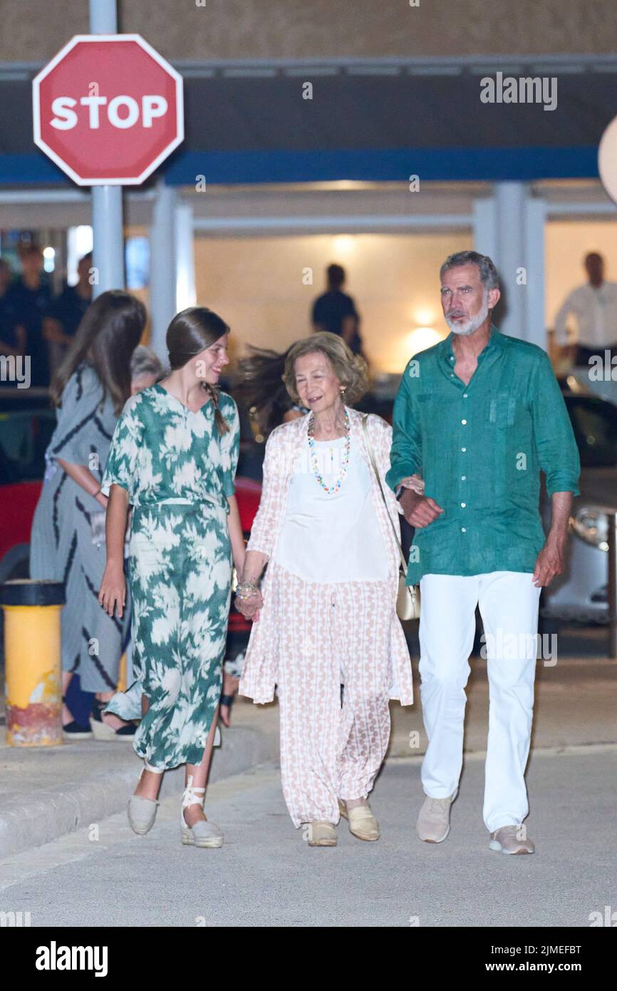 Ola de mar hi-res stock photography and images - Alamy