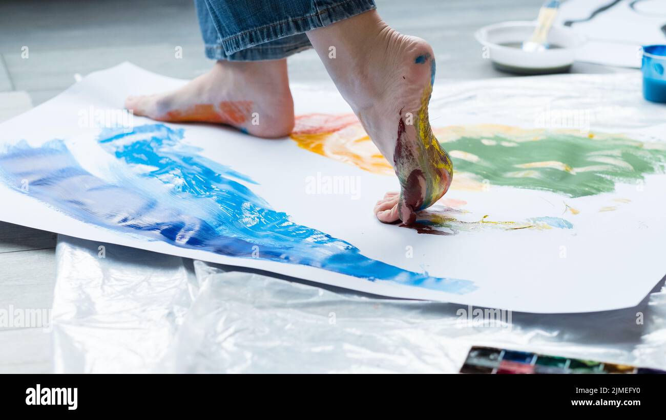 Painting feet hi-res stock photography and images - Alamy