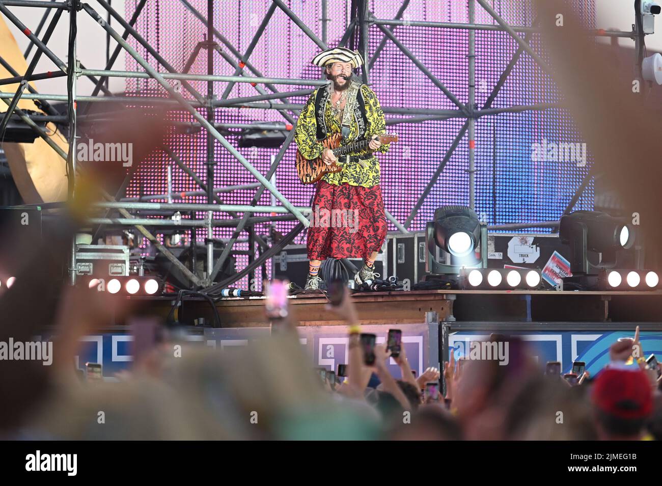 Lungomare, Lido di Fermo, Italy, August 05, 2022, Jovanotti performing ...