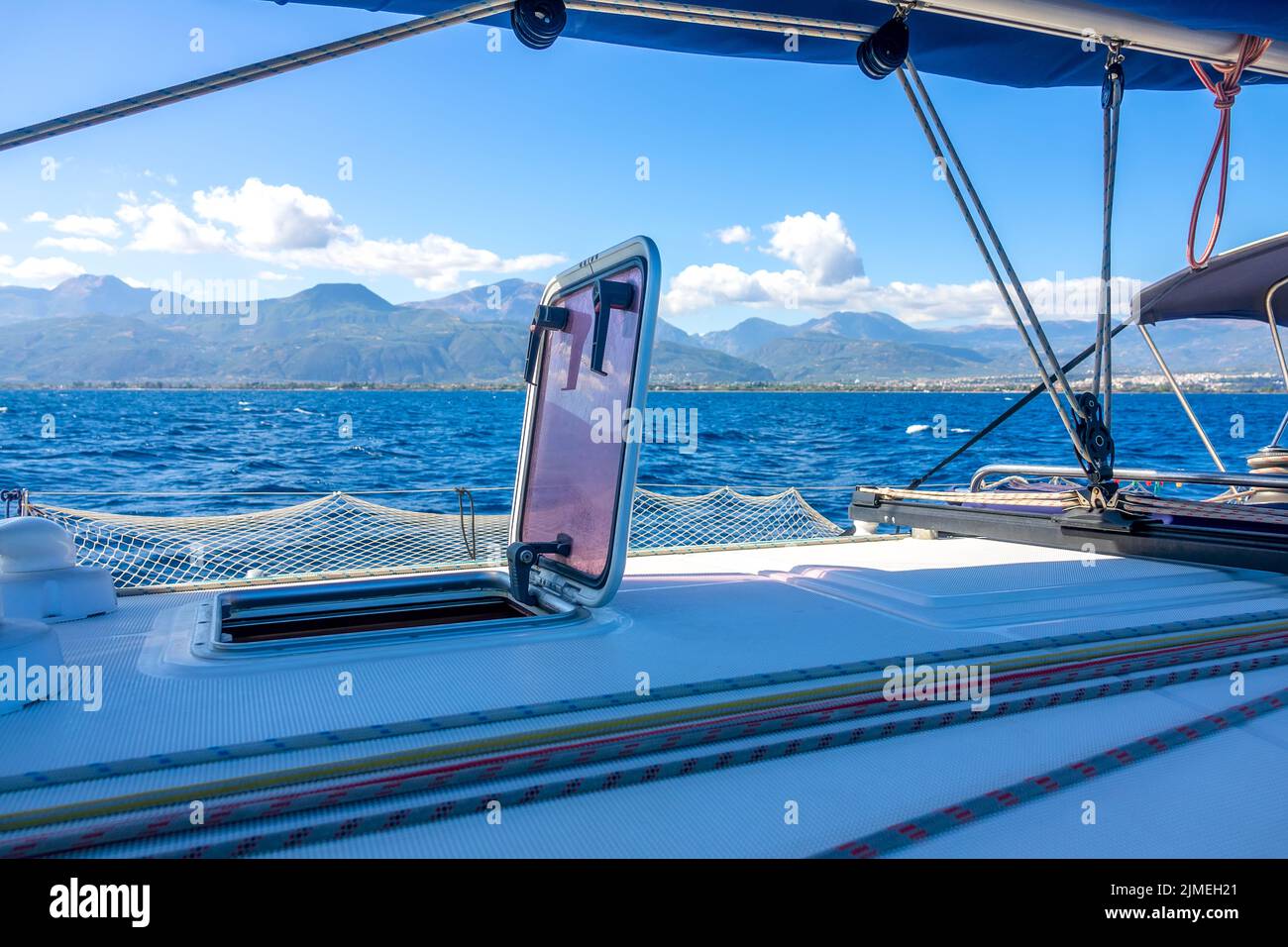 View mast sailing vessel hi-res stock photography and images - Alamy