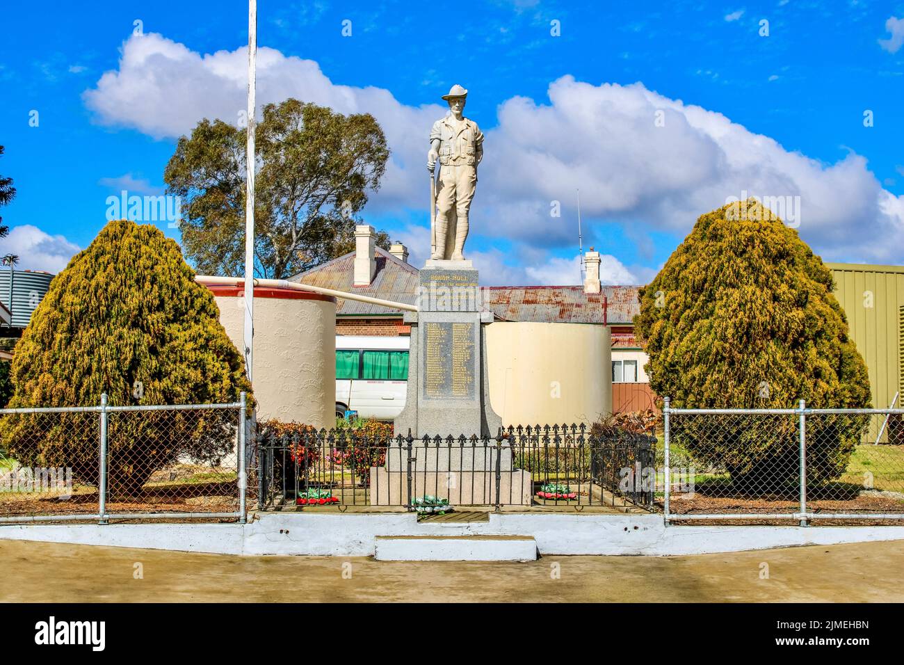 The World War 2 Memorial Statue honoring the Emmaville Community of ...