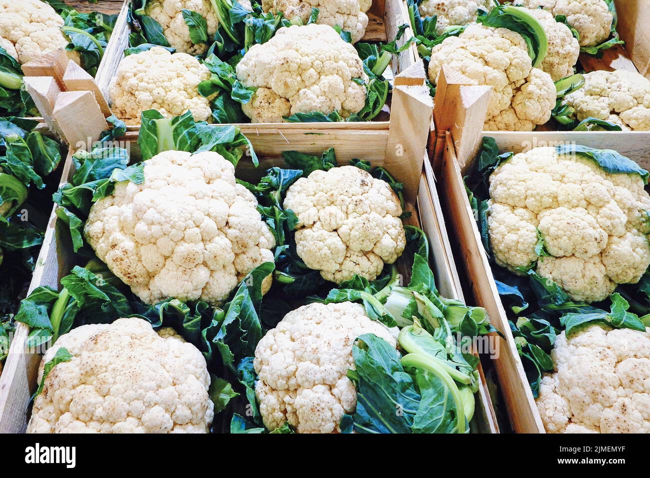 Sale raw vegetable hi-res stock photography and images - Alamy