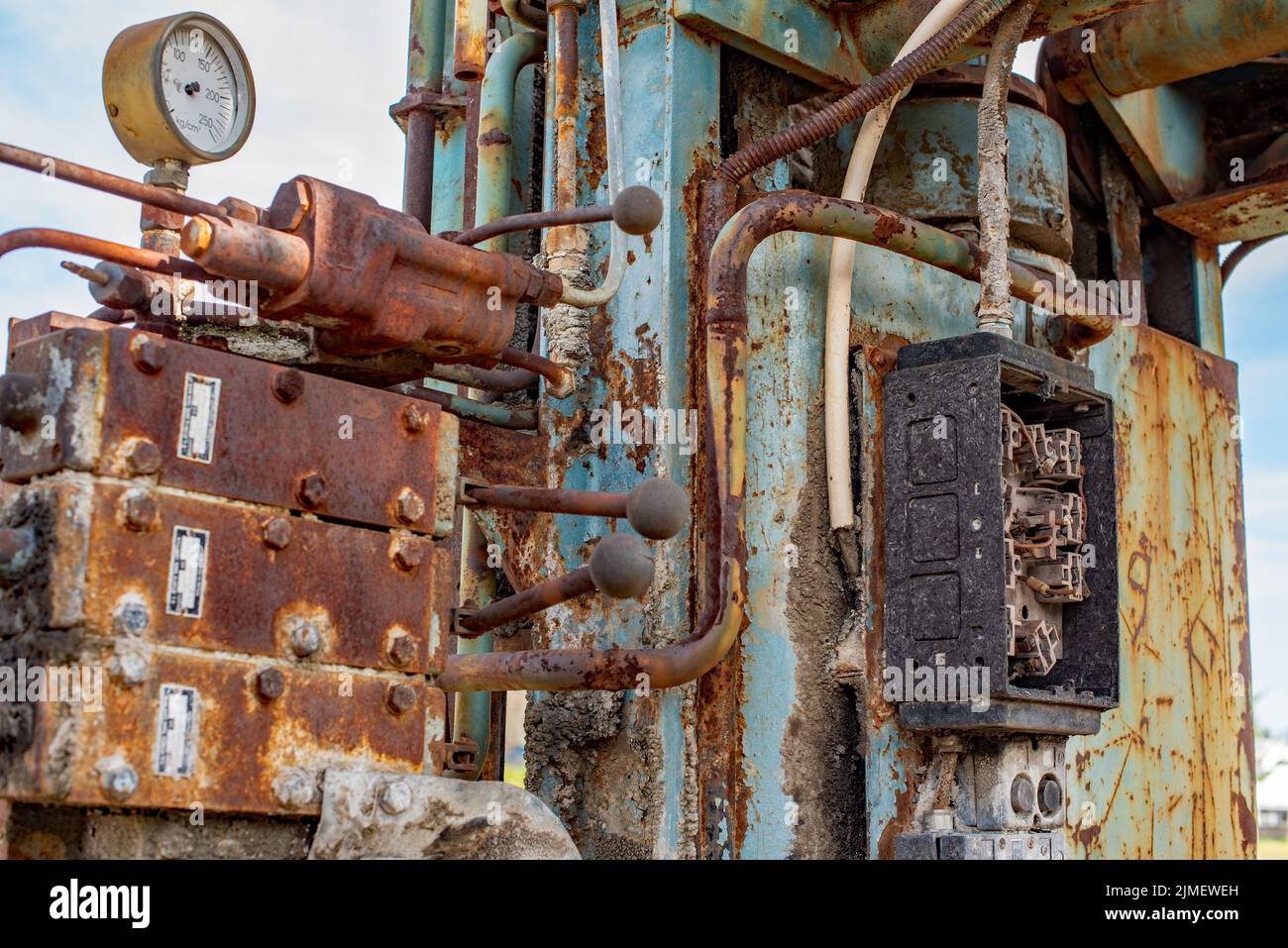 Pressure gauge bourdon gauge hi-res stock photography and images - Alamy