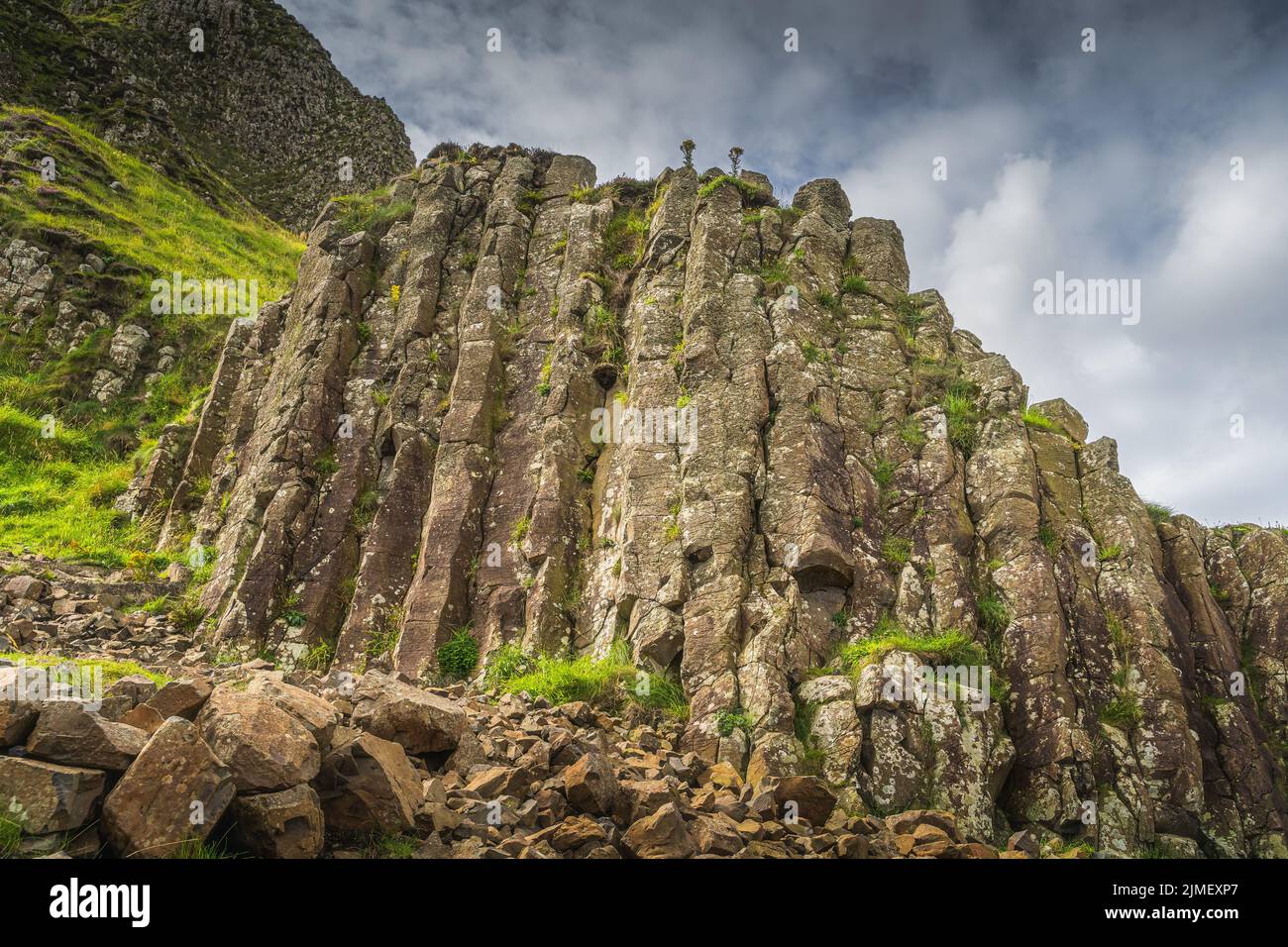 Hexagonal rock formation, interlocking basalt columns in Giants ...