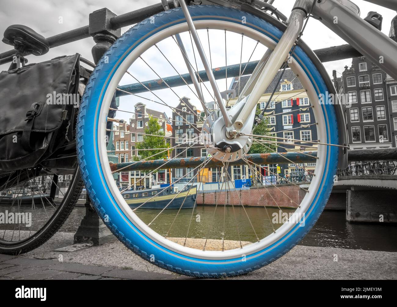 Amsterdam style houses canal hi-res stock photography and images - Alamy