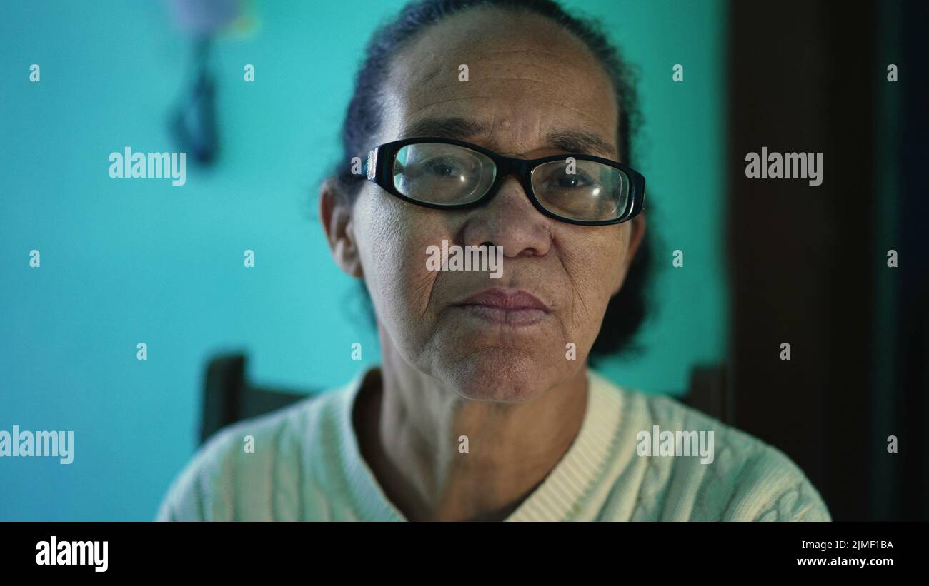 Elderly hispanic woman sad hi-res stock photography and images - Alamy