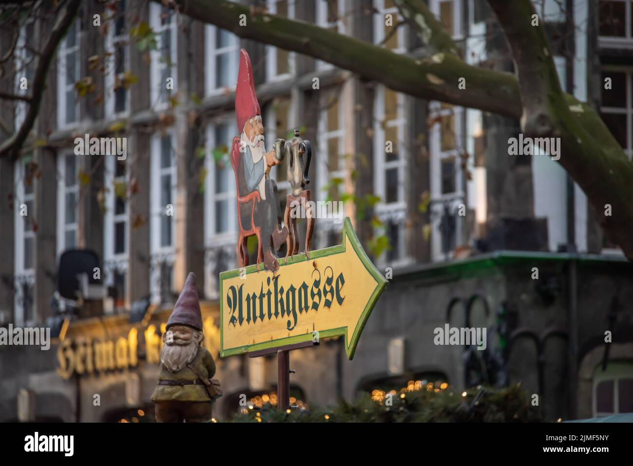 Heinzelma nnchenfiguren hi-res stock photography and images - Alamy