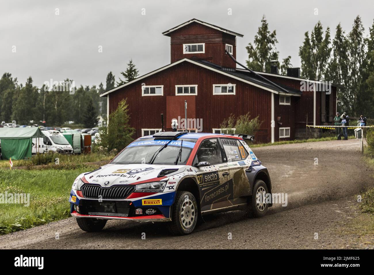 27 PAJARI Sami (fin), MALKONEN Enni (fin), Skoda Fabia Evo, action ...