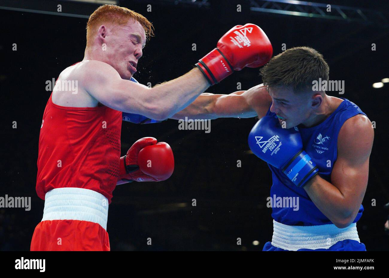 England's Aaron Bowen (Red) and Wales' Taylor Bevan (Blue) in the Men's ...