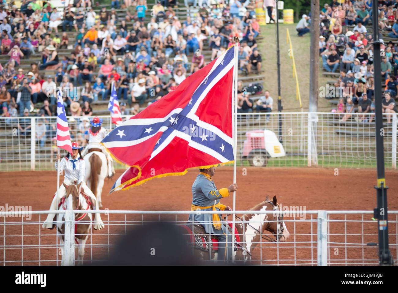 Cowboy roping horse hi-res stock photography and images - Alamy