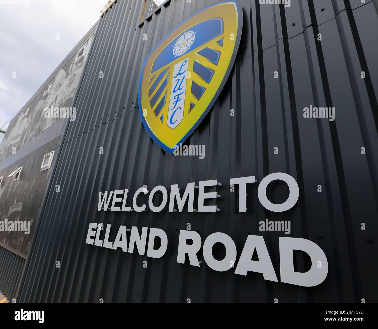Welcome to elland road hi-res stock photography and images - Alamy