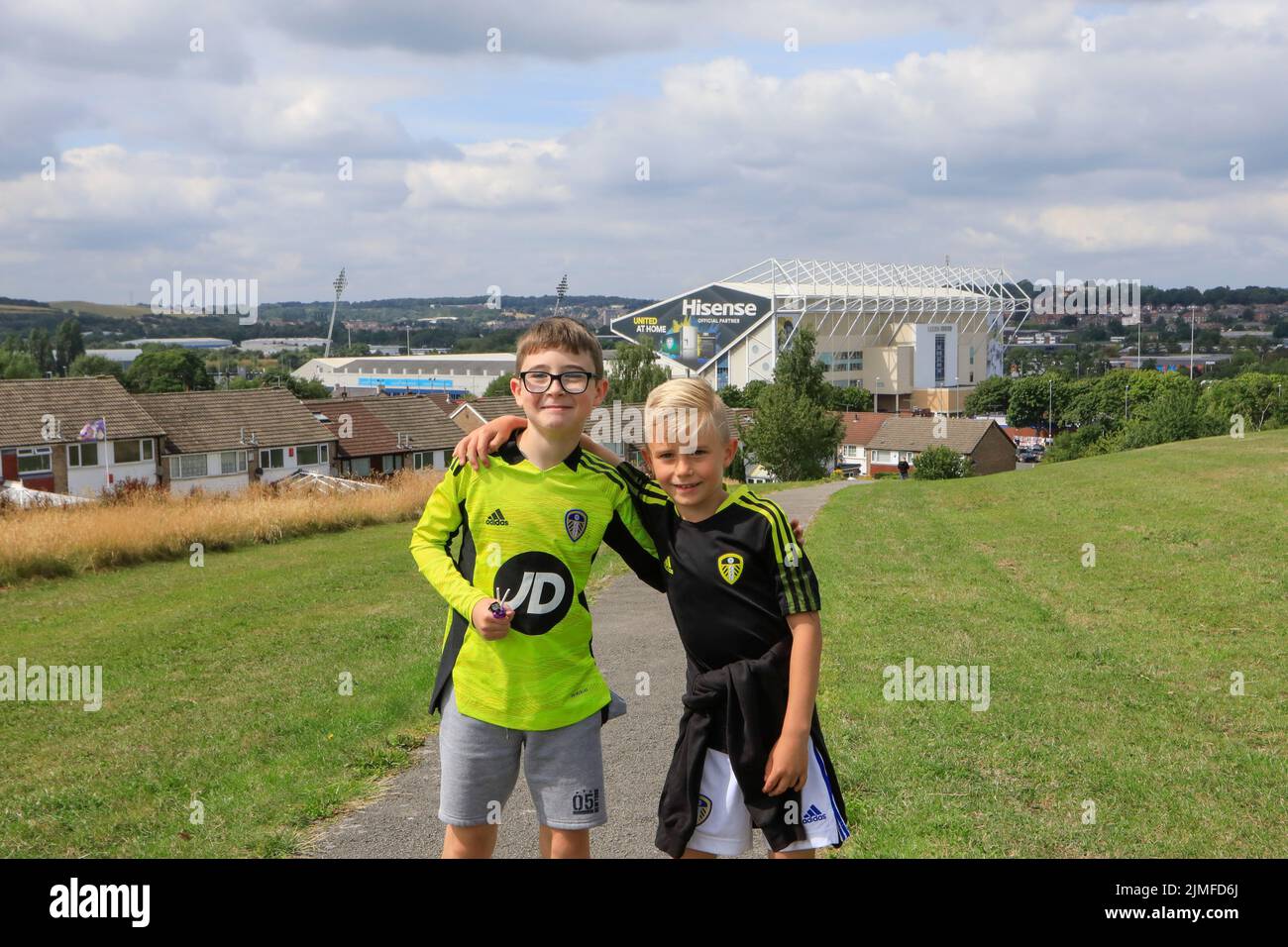 Young leeds united fans hi-res stock photography and images - Alamy