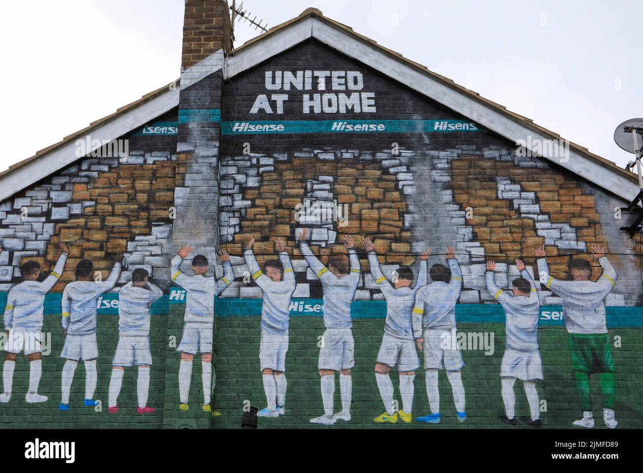 Leeds, UK. 06th Aug, 2022. Leeds United mural near to Elland Road in ...