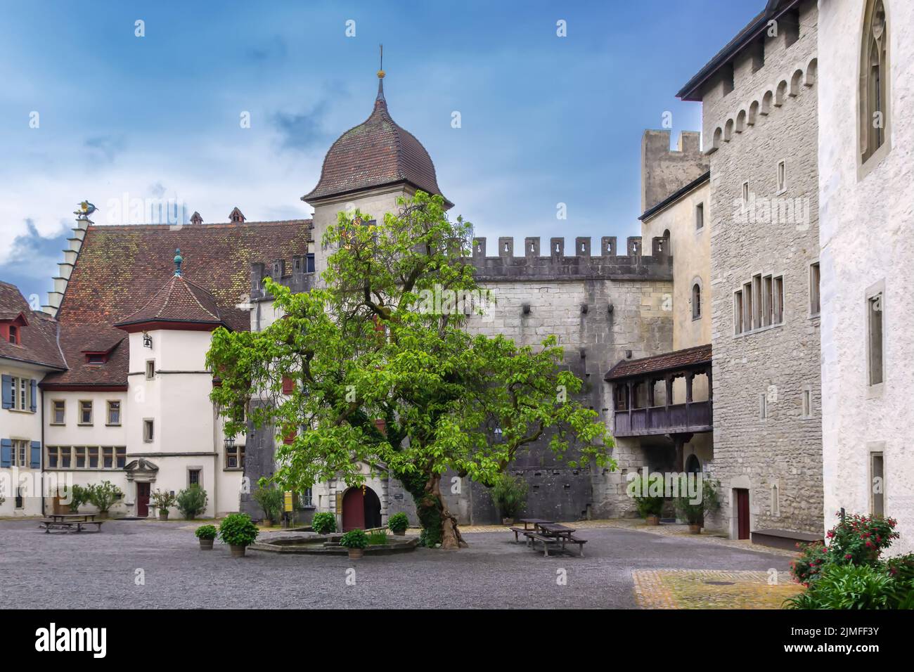 Lenzburg hi-res stock photography and images - Alamy