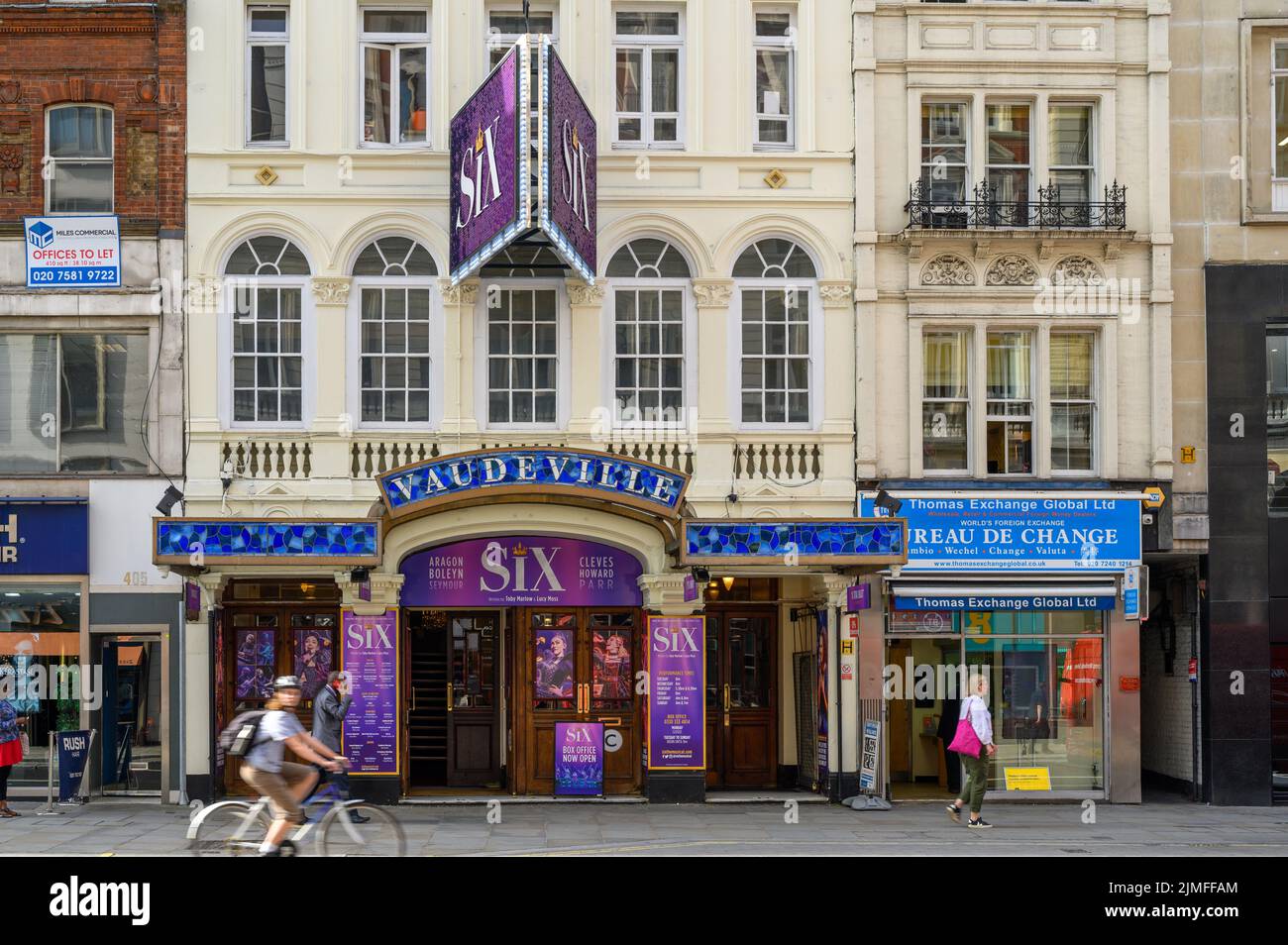 Six the musical hi-res stock photography and images - Alamy