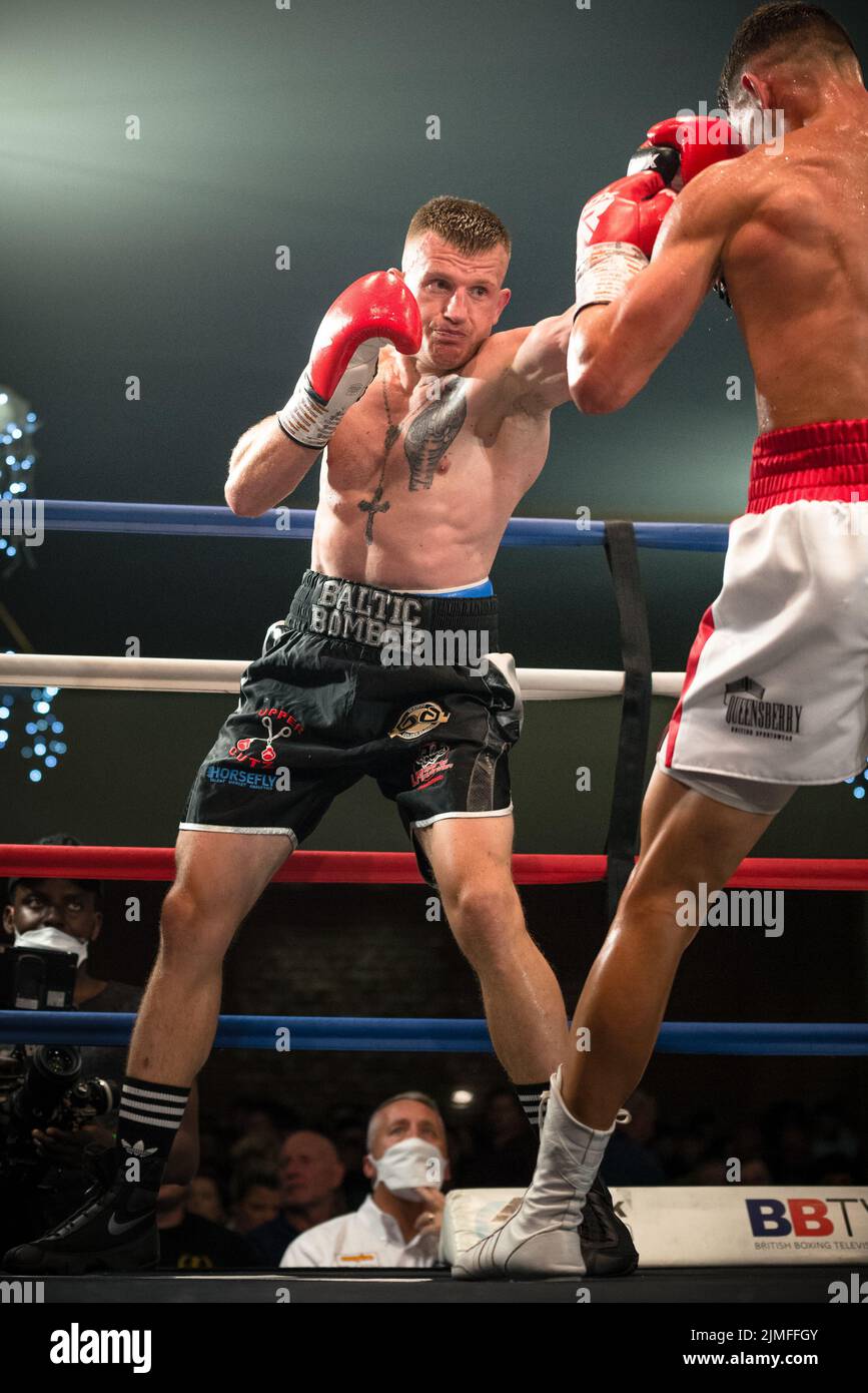 Professional boxing at devonshire house hotel hi-res stock photography ...
