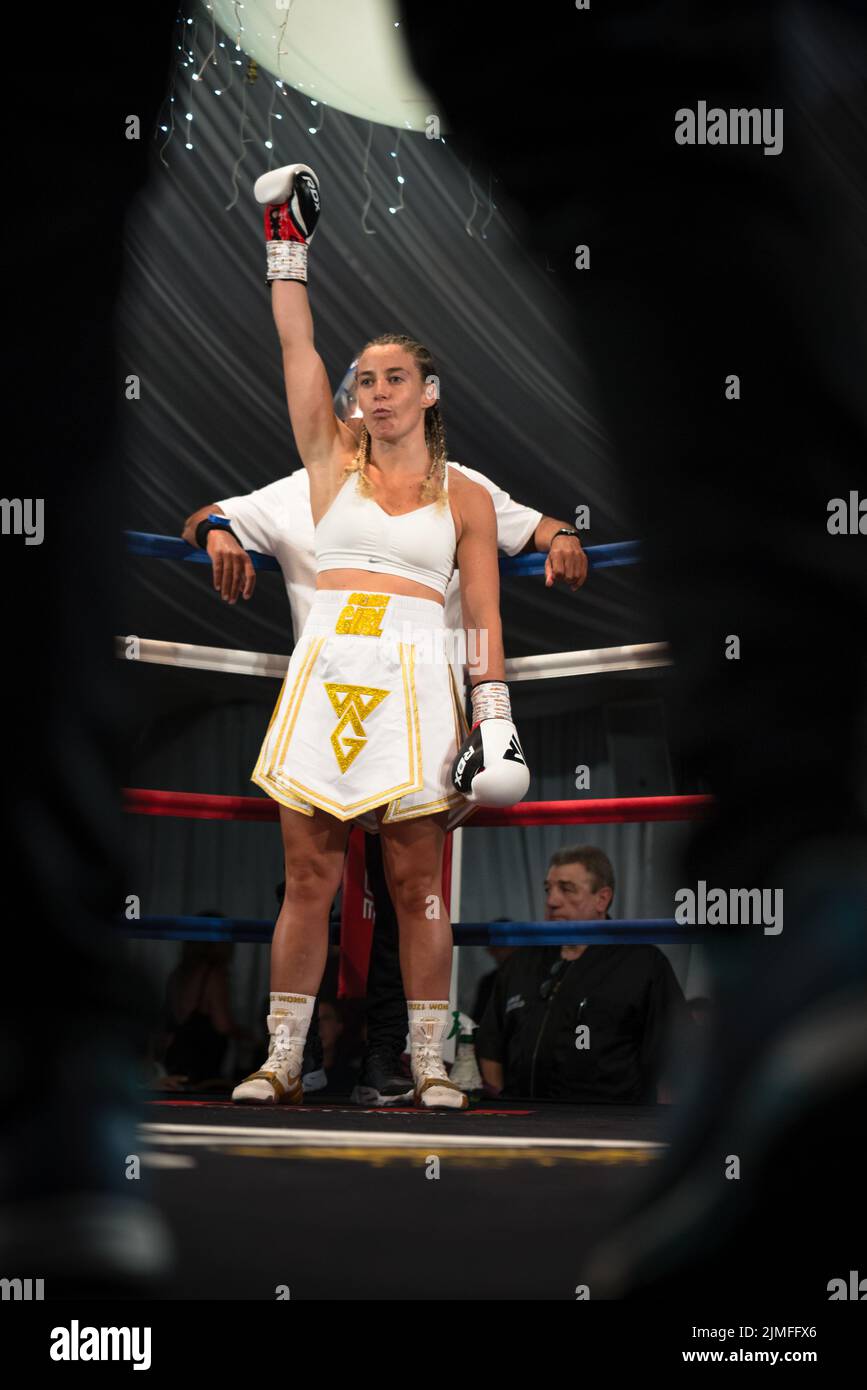Professional boxing at devonshire house hotel hi-res stock photography ...