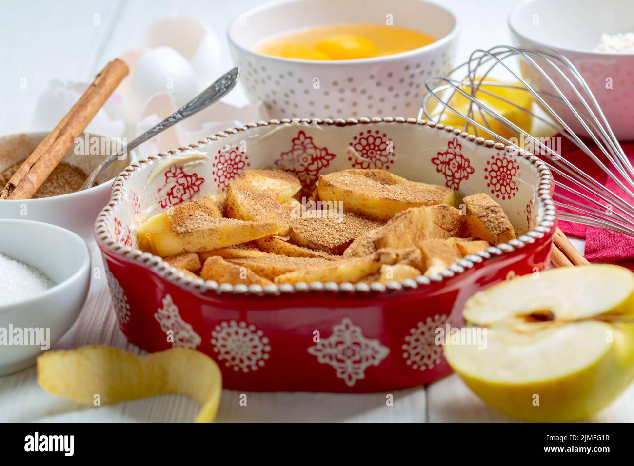 German apple pancake hi-res stock photography and images - Alamy