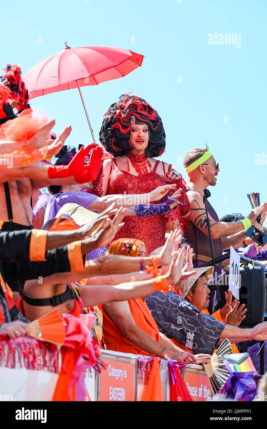 Drag queen float hi-res stock photography and images - Alamy