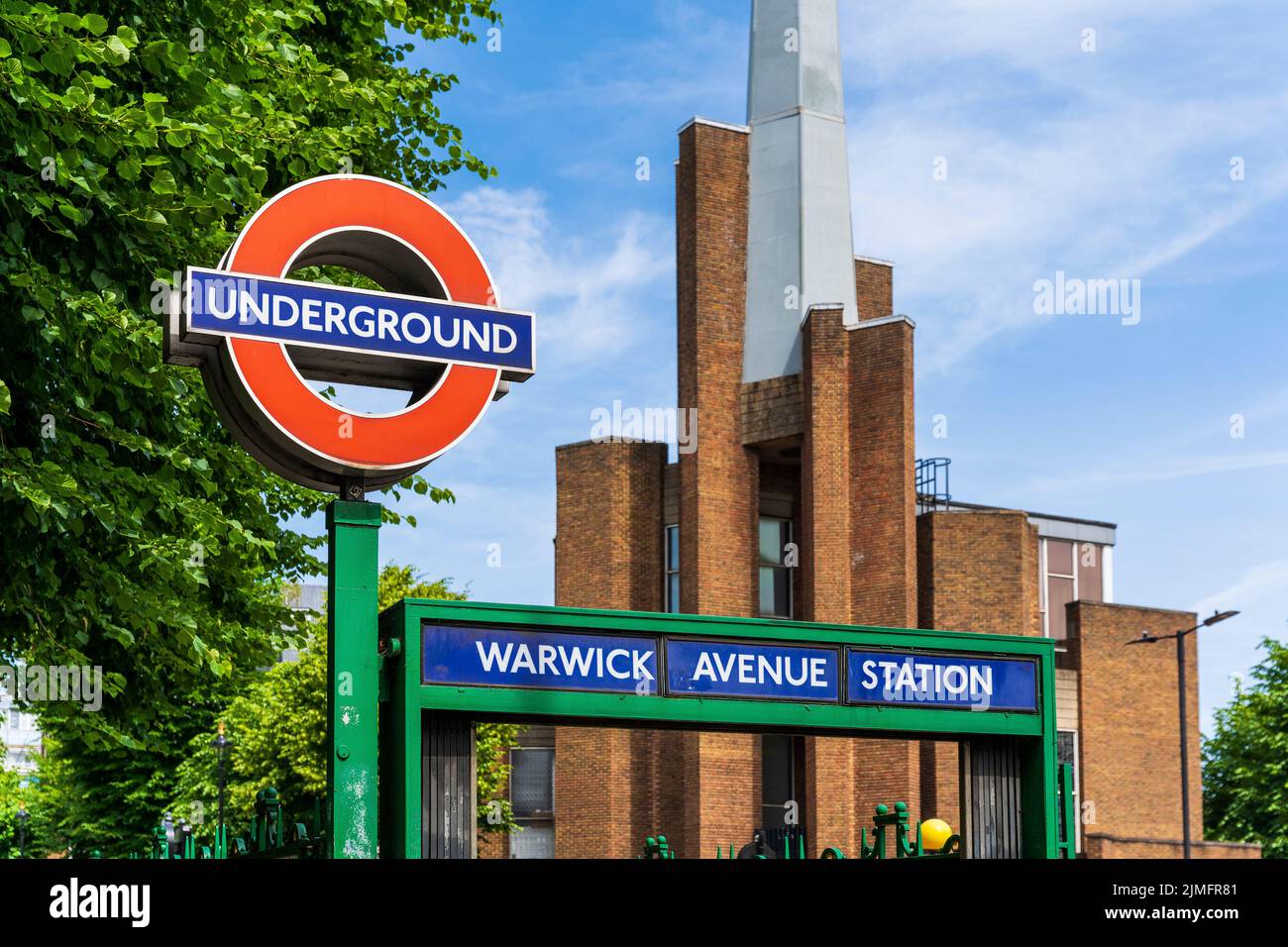 Bakerloo line underground station hi-res stock photography and images ...