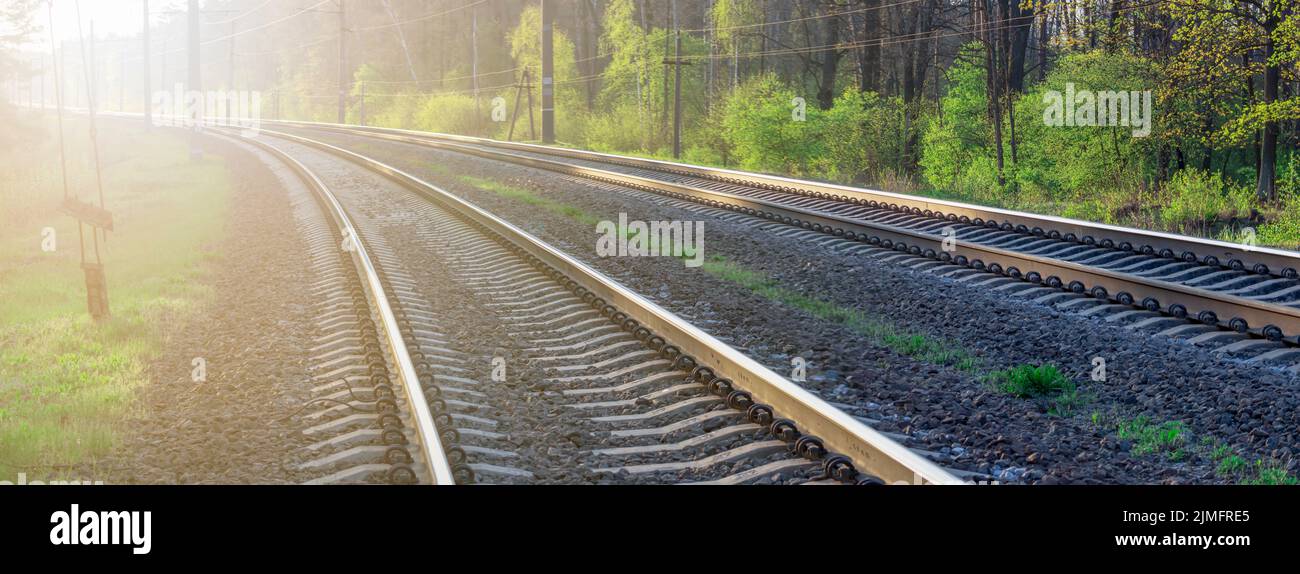 Railroad tracks sunrise hi-res stock photography and images - Alamy