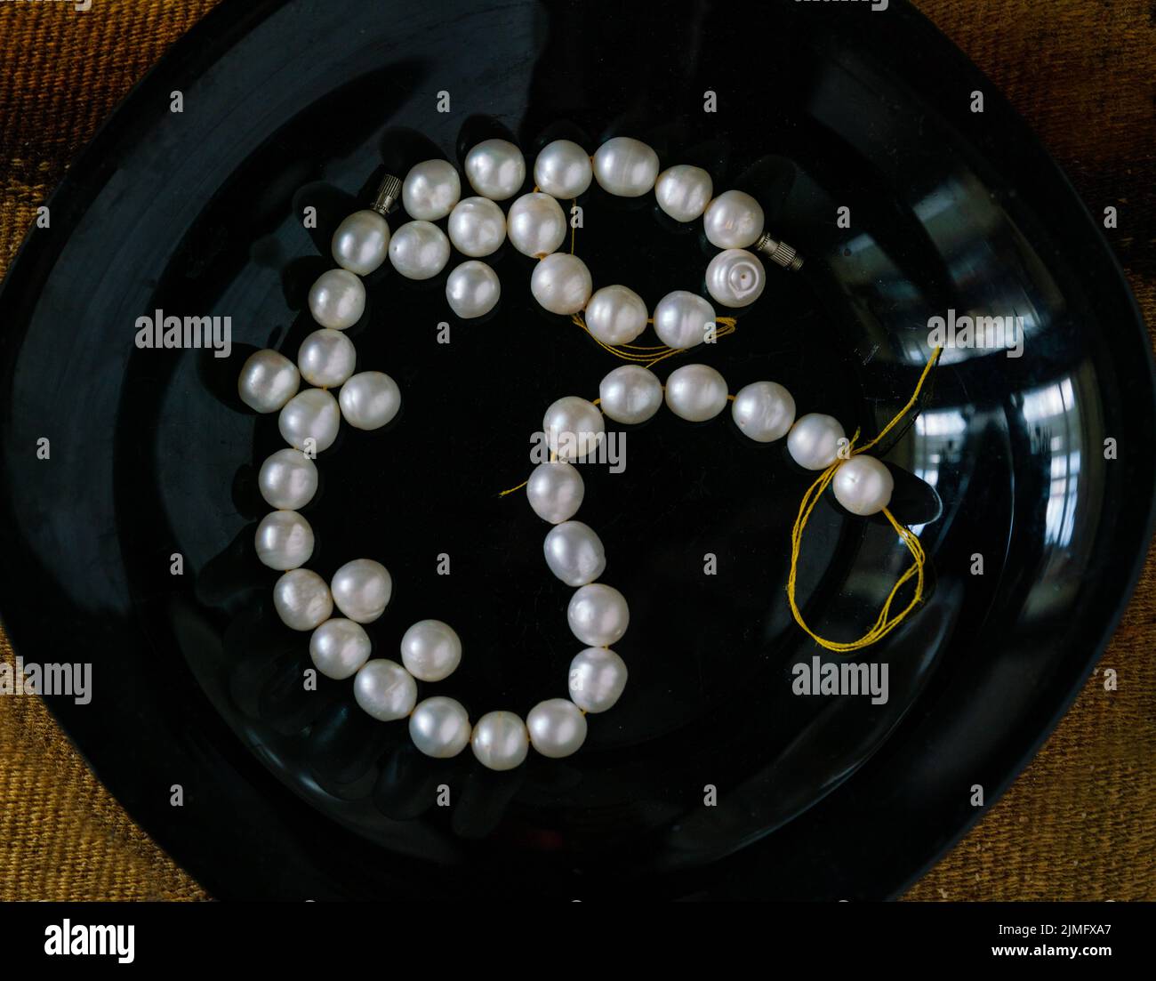 River peral indian produce about 10 mm on dark surface plate. Jewelry ...