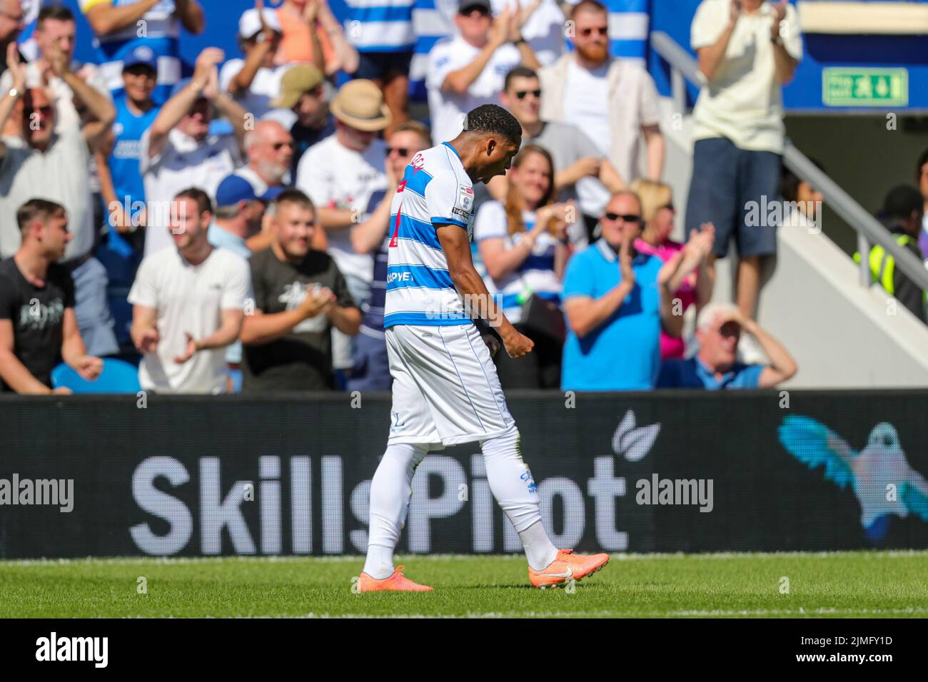 Qprs chris willock scores hi-res stock photography and images - Alamy