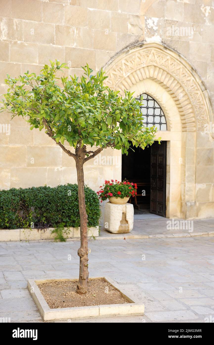 Holy corners hi-res stock photography and images - Alamy