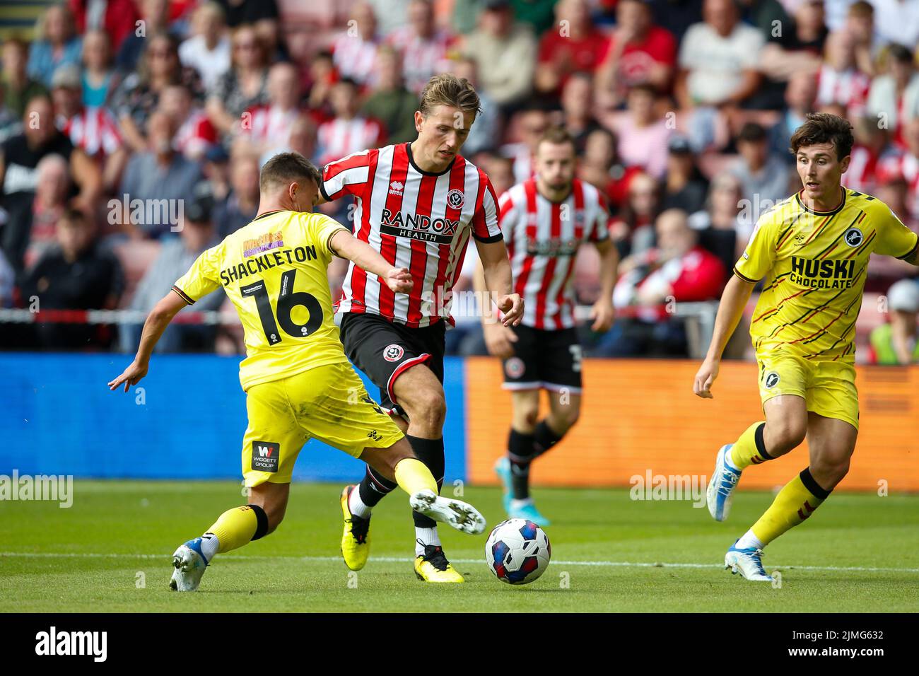 Jamie shackleton millwall hi-res stock photography and images - Alamy