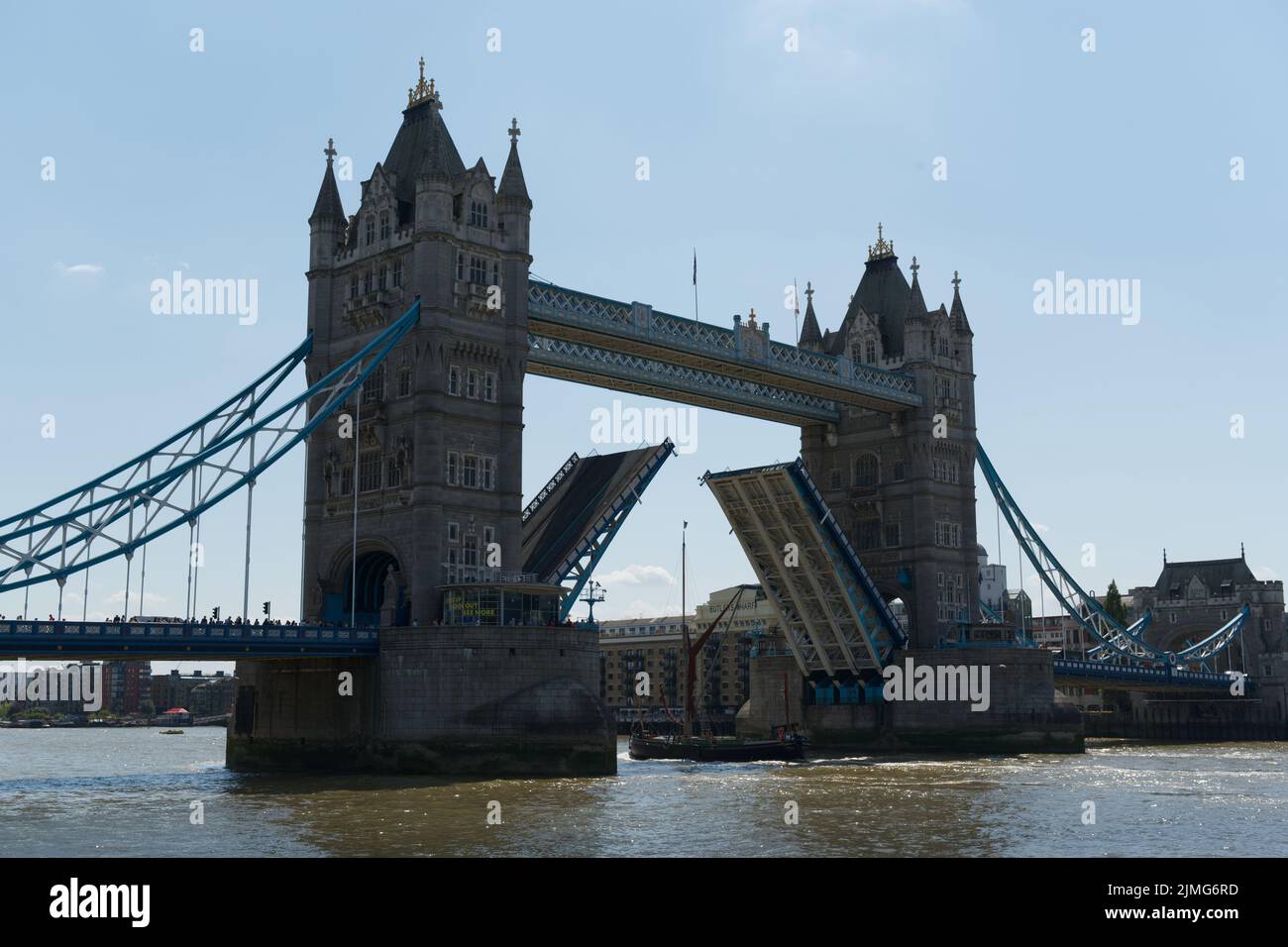 Tower Bridge opening Stock Photo - Alamy