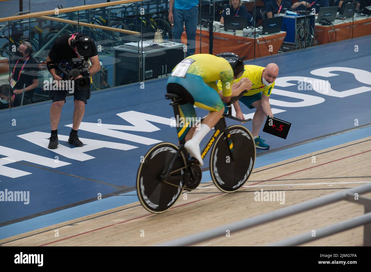 Birmingham 2022 Commonwealth Games - cycling at the London velodrome ...