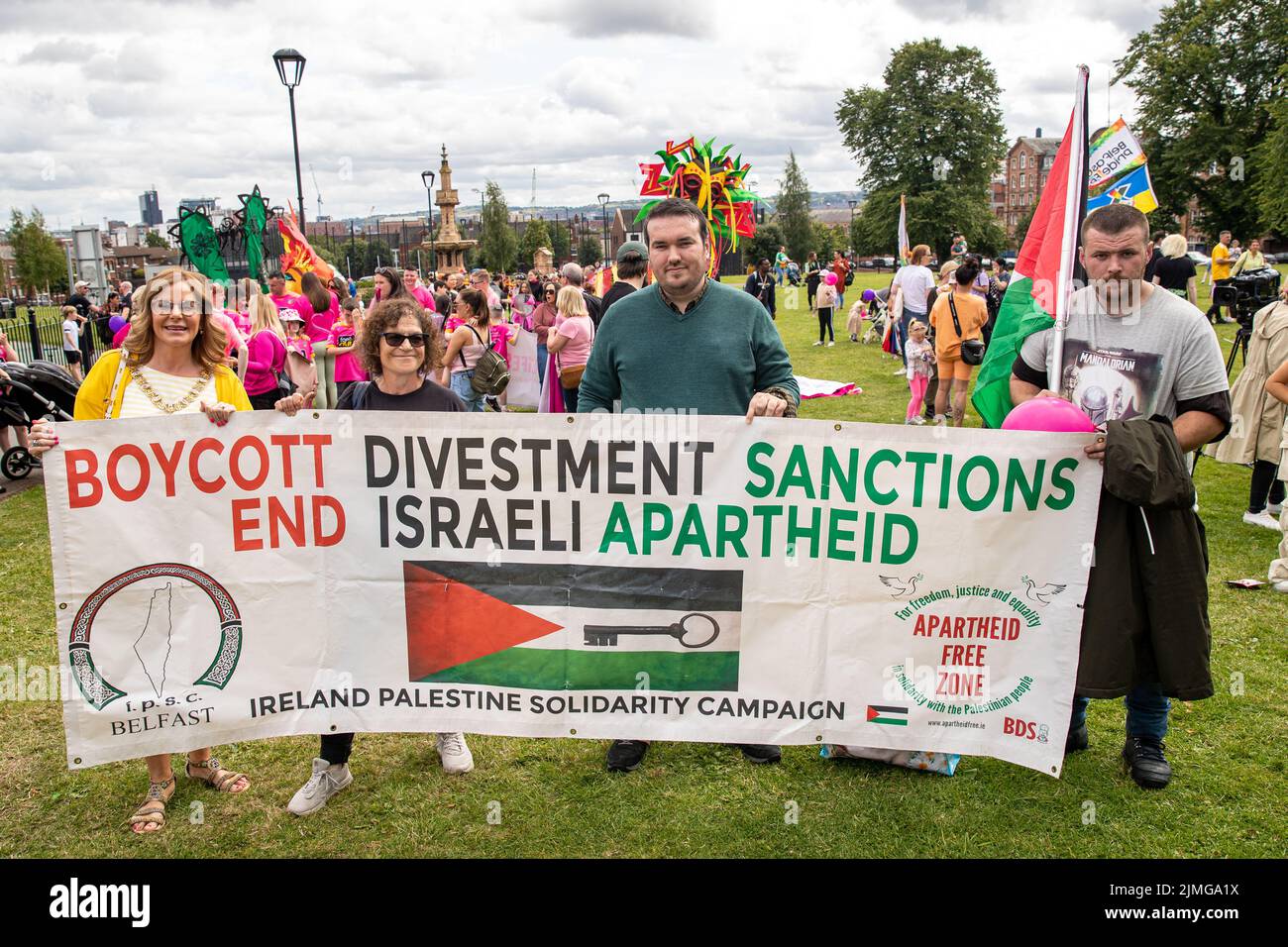 Belfast, UK. 06th Aug, 2022. Féile an Phobail Carnival Parade a few ...