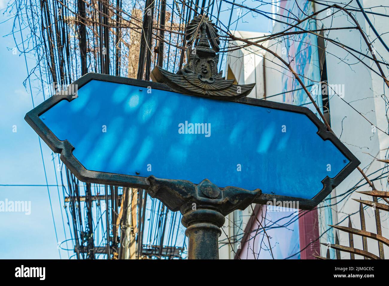 Blank street name sign hi-res stock photography and images - Alamy