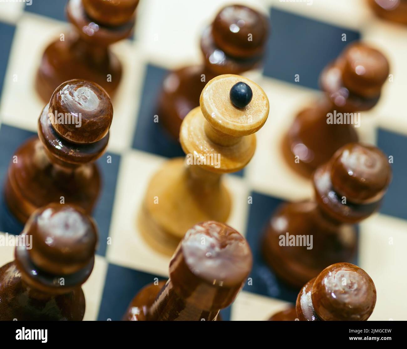 Queen chessboard hi-res stock photography and images - Alamy