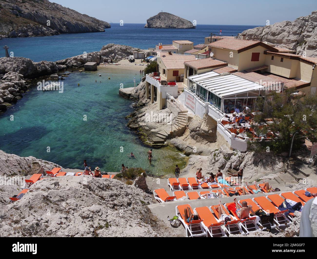 The Monkeys bay (Baie des singes) in the creeks south of Marseille, in ...