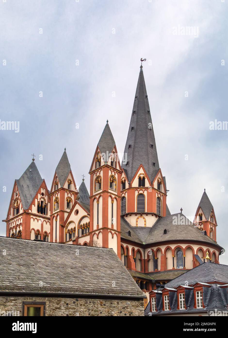 Historic romanesque cathedral hi-res stock photography and images - Alamy
