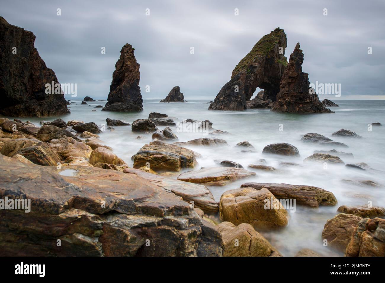 Triangular formations hi-res stock photography and images - Alamy