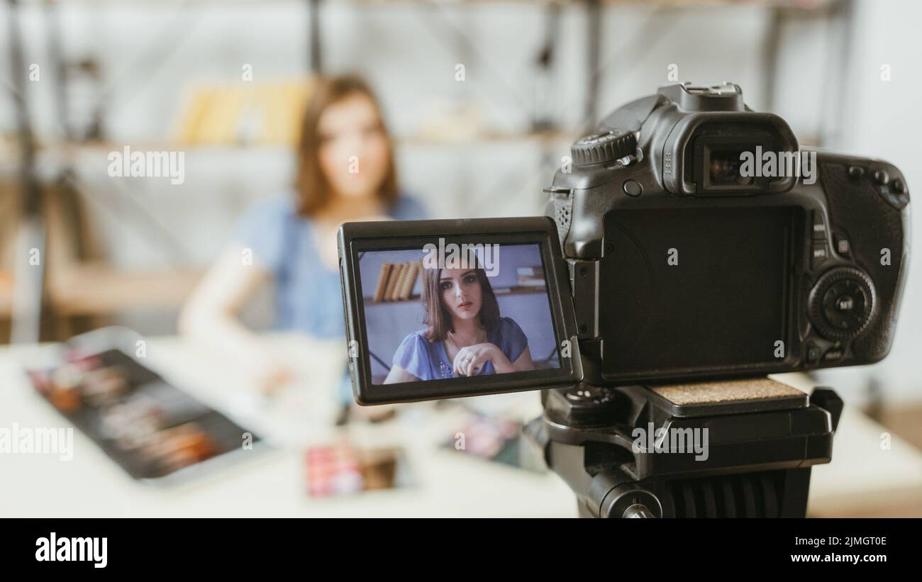 beauty fashion vlog business woman digital camera Stock Photo - Alamy