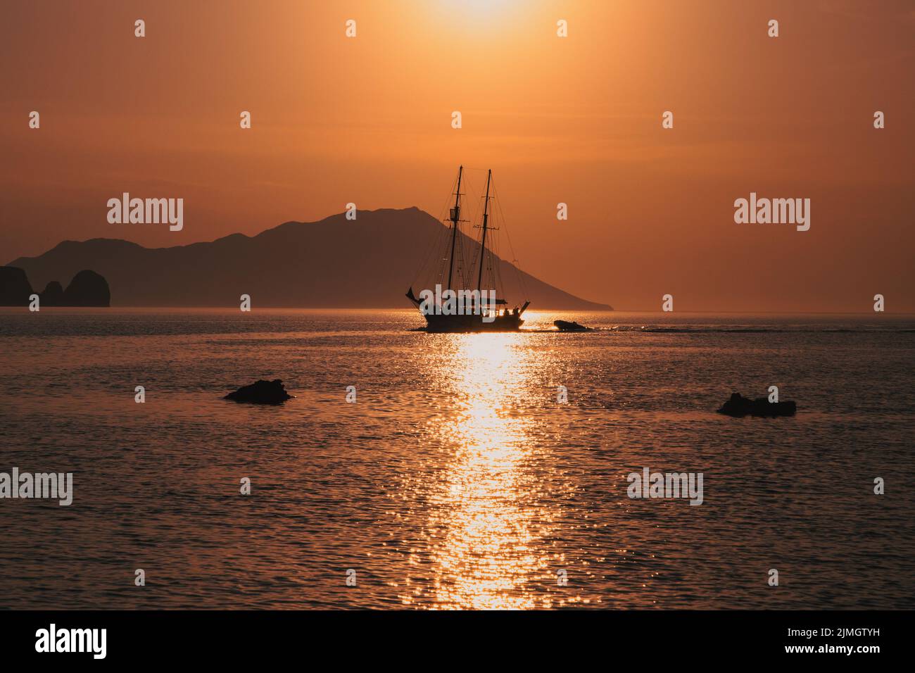 White yacht and amazing color sunset sky hi-res stock photography and ...