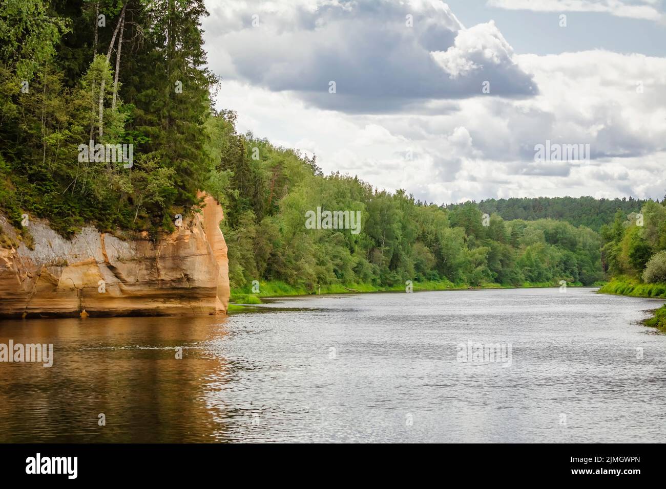 Eagle Cliffs in the valley of the Gauja river Stock Photo - Alamy