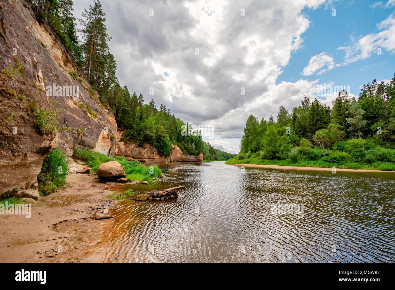 Eagle Cliffs in the valley of the Gauja river Stock Photo - Alamy