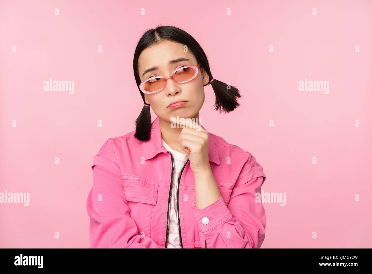 Sad cute asian girl pink hi-res stock photography and images - Alamy