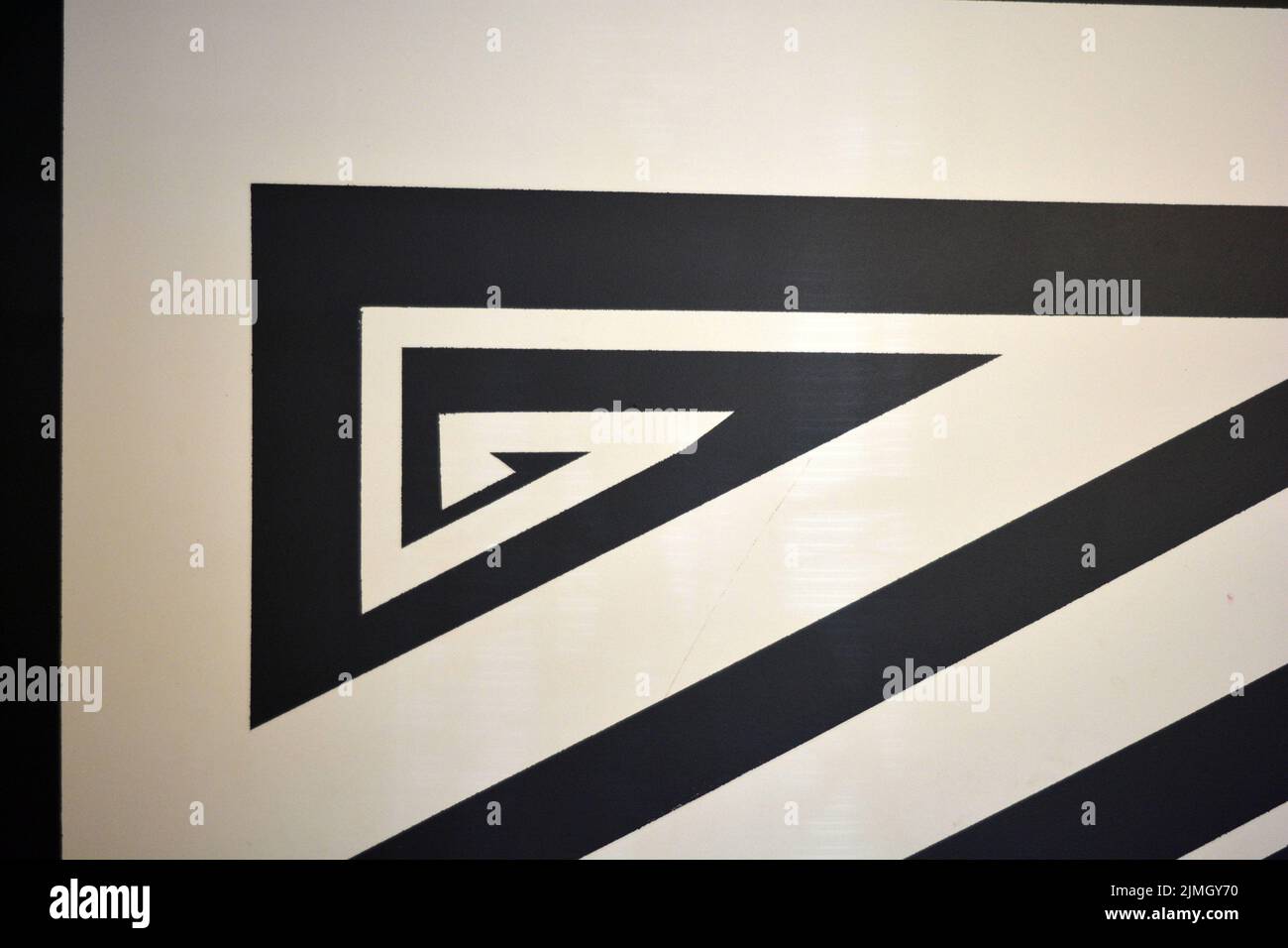 A black and white drawing of stripes of different widths and lengths ...