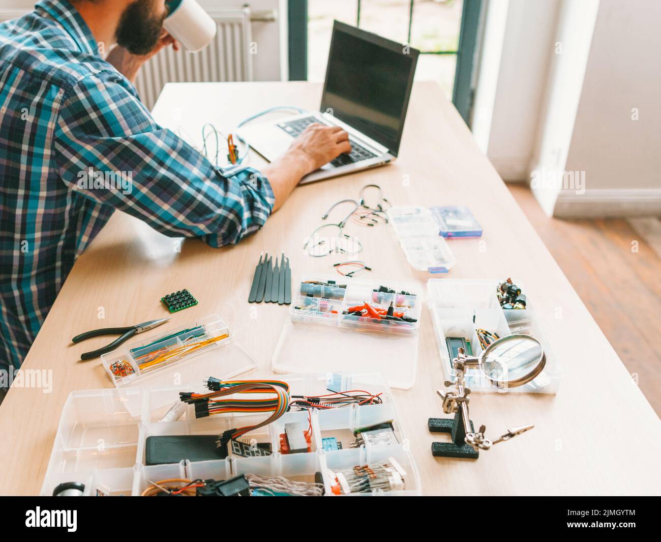 Test equipment engineering hi-res stock photography and images - Alamy