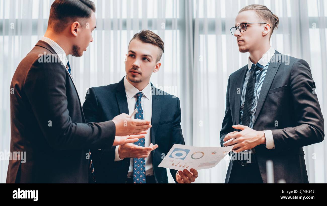 business briefing professional teamwork boss Stock Photo - Alamy